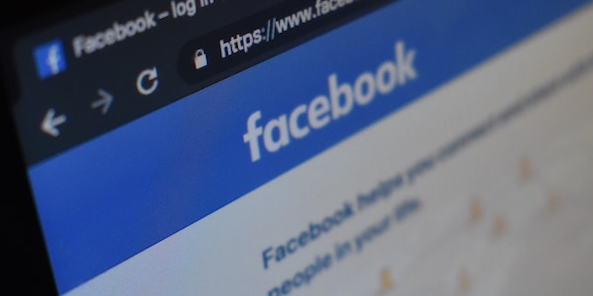 photo-facebook-ads-billboards - bMedia